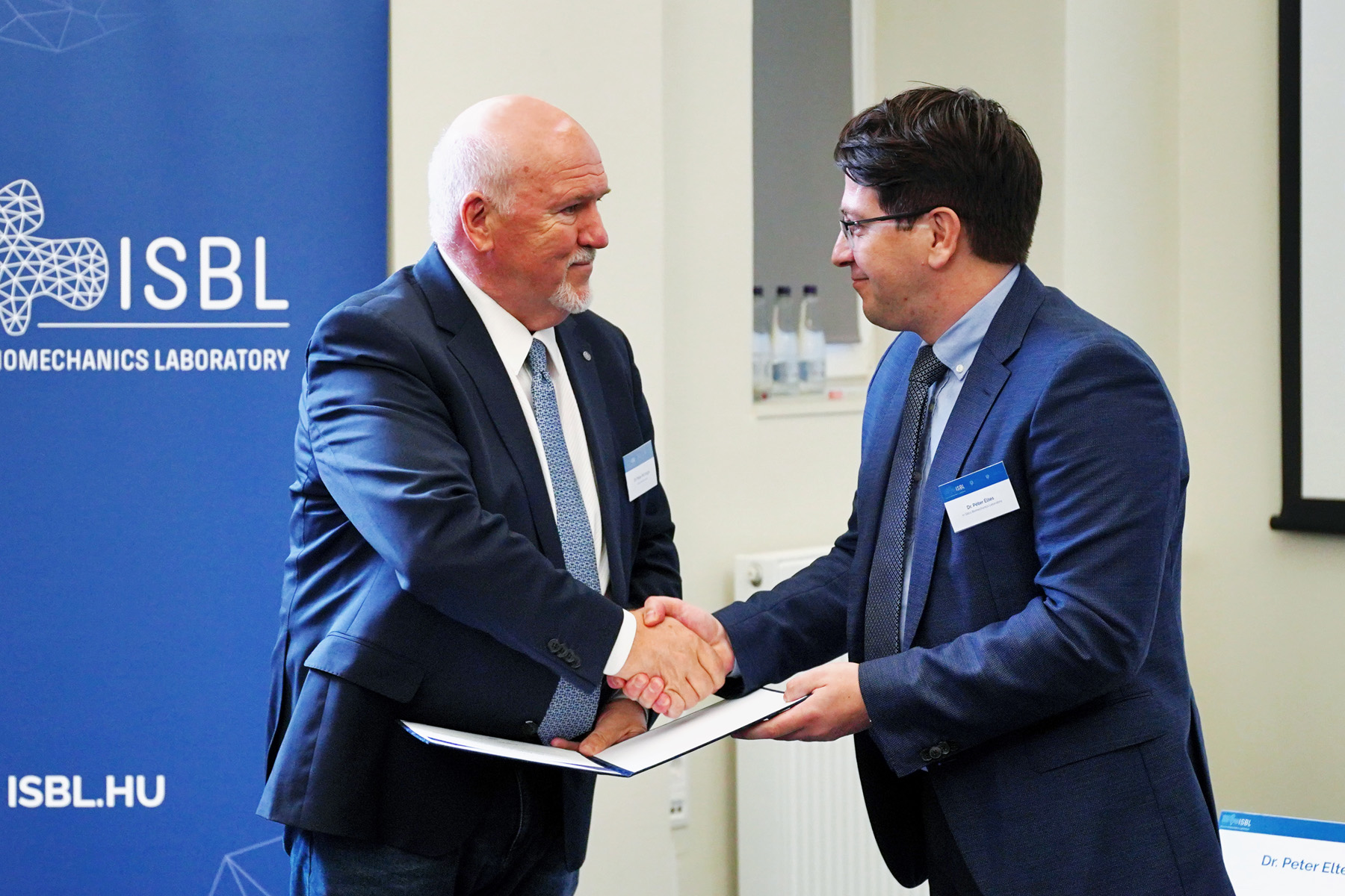 „A személyre szabott gerinc- és mozgásszervi sebészeté a jövő”